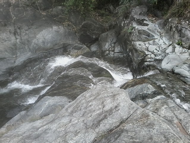 Bouldering the Rocky Falls of Oriod River | 1 Nation, 1 Lifetime, 7k107 ...